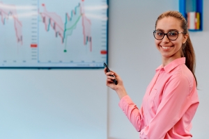 ¿Sabes cuánto gana un egresado de Economía y Negocios Internacionales ...