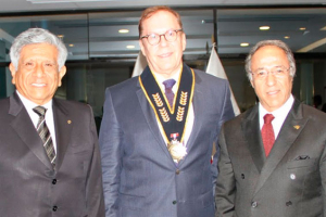 USIL distinguió como profesor honorario al reconocido arquitecto ...