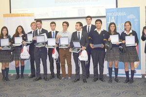 Más de 600 escolares de 14 colegios de Lima desarrollaron su propia startup gracias a JA School ...